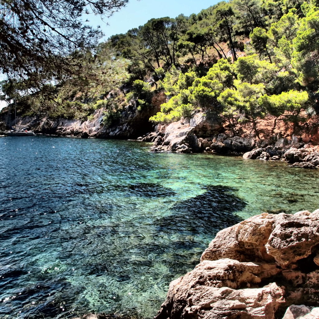 Kayak de mer dans les calanques de la Ciotat - ExpéNature